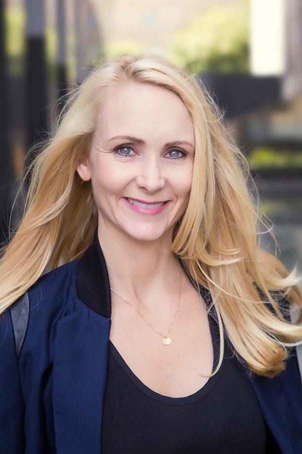 Amazon.co.uk: Shelly Malone: books, biography, latest update