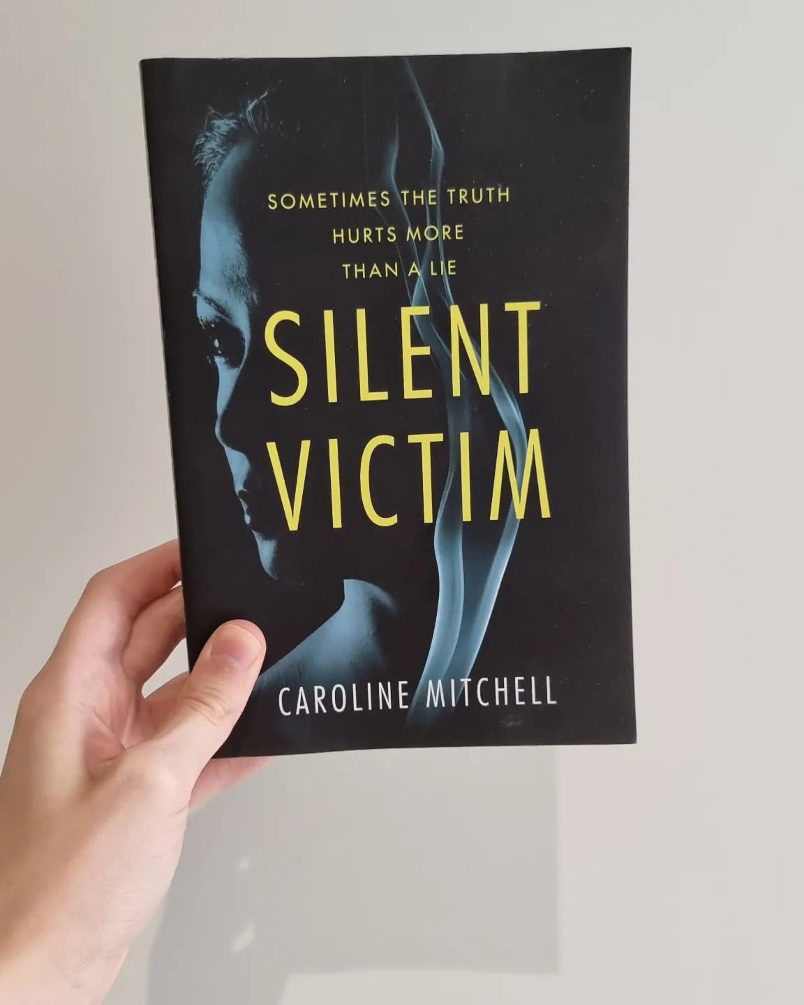 Silent Victim eBook : Mitchell, Caroline: Amazon.com.au: Kindle Store