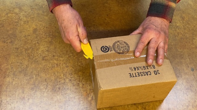 Watch T TOVIA Safety Box Cutters on Amazon Live