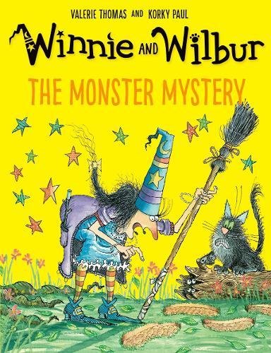 Winnie and Wilbur: The Monster Mystery: Amazon.co.uk: Thomas, Valerie ...