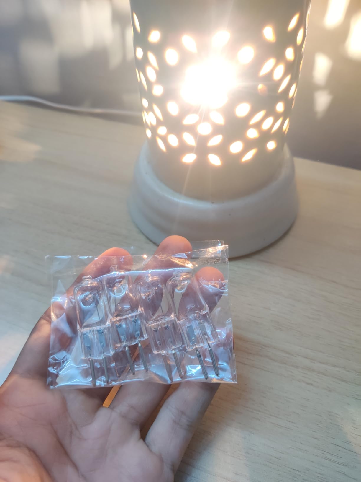 Buy DECOFOLD 50W - 220V 2- Pin Replacement Halogen Bulbs For Lamps And ...