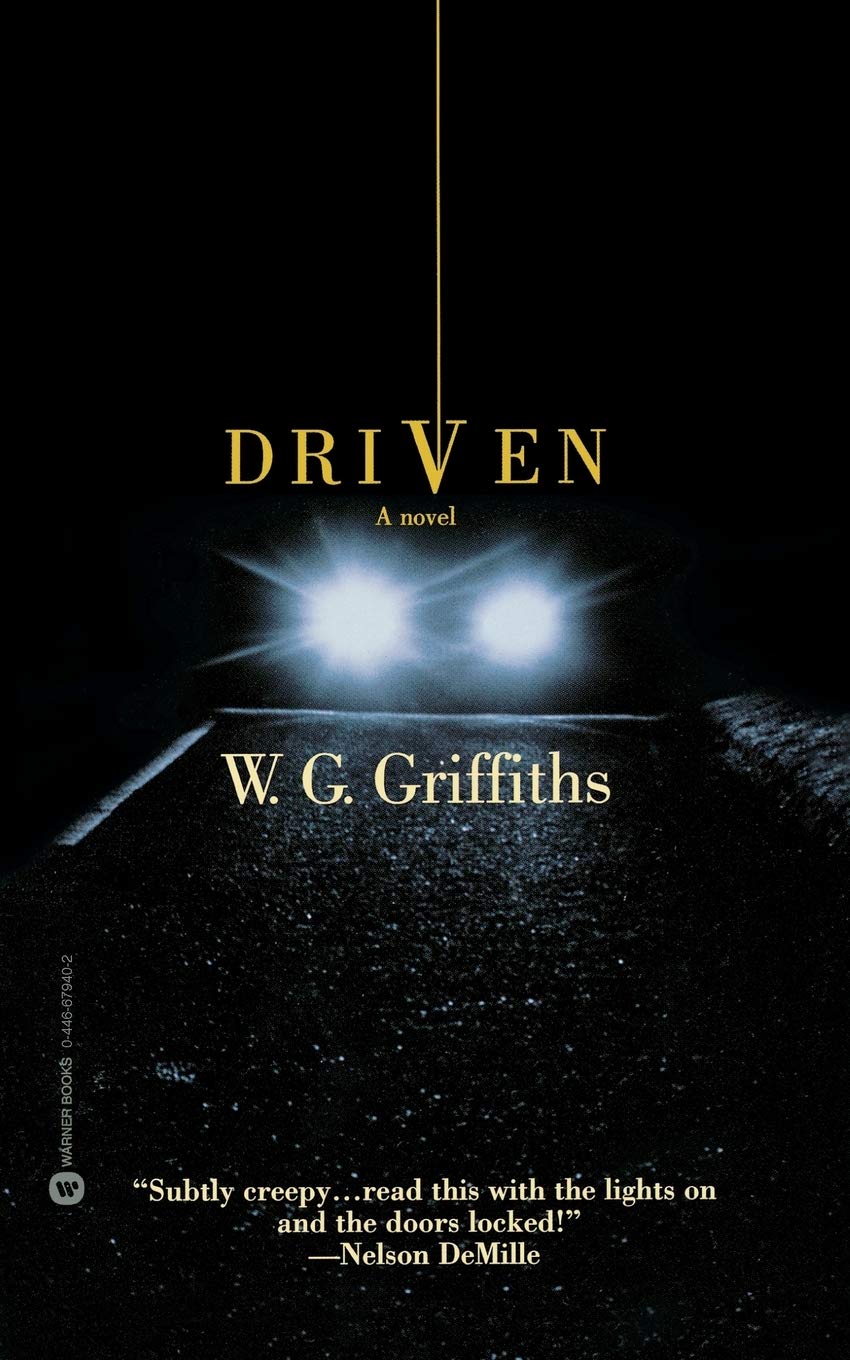 Amazon.com: Driven (Gavin Pierce Series #1): 9780446679404: Griffiths ...