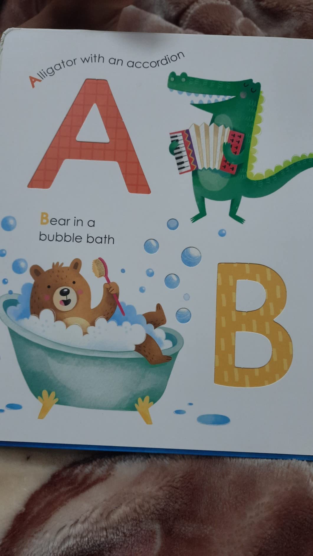 Fingertrail ABC Big Letters : Brooks, Felicity, Ferro, Elisa: Amazon.in ...