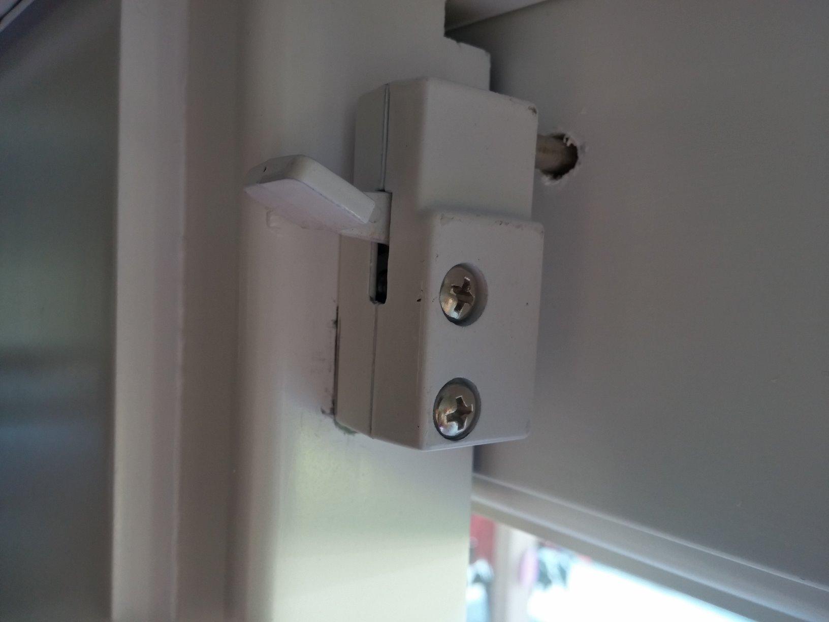 Amazon.com: Prime-Line U 9879 White, Step-On Sliding Patio Door Lock ...