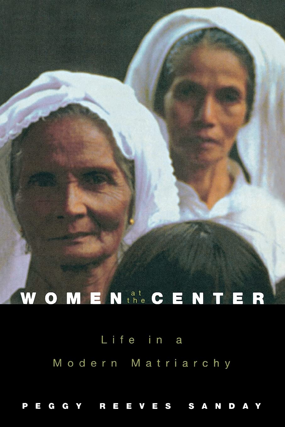 Amazon.com: Women at the Center: Life in a Modern Matriarchy ...