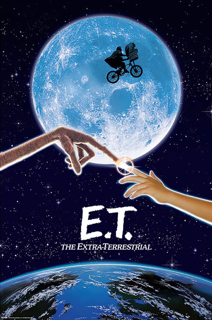 Amazon.com: E.T. The Extra Terrestrial - Movie Poster (Regular Style ...