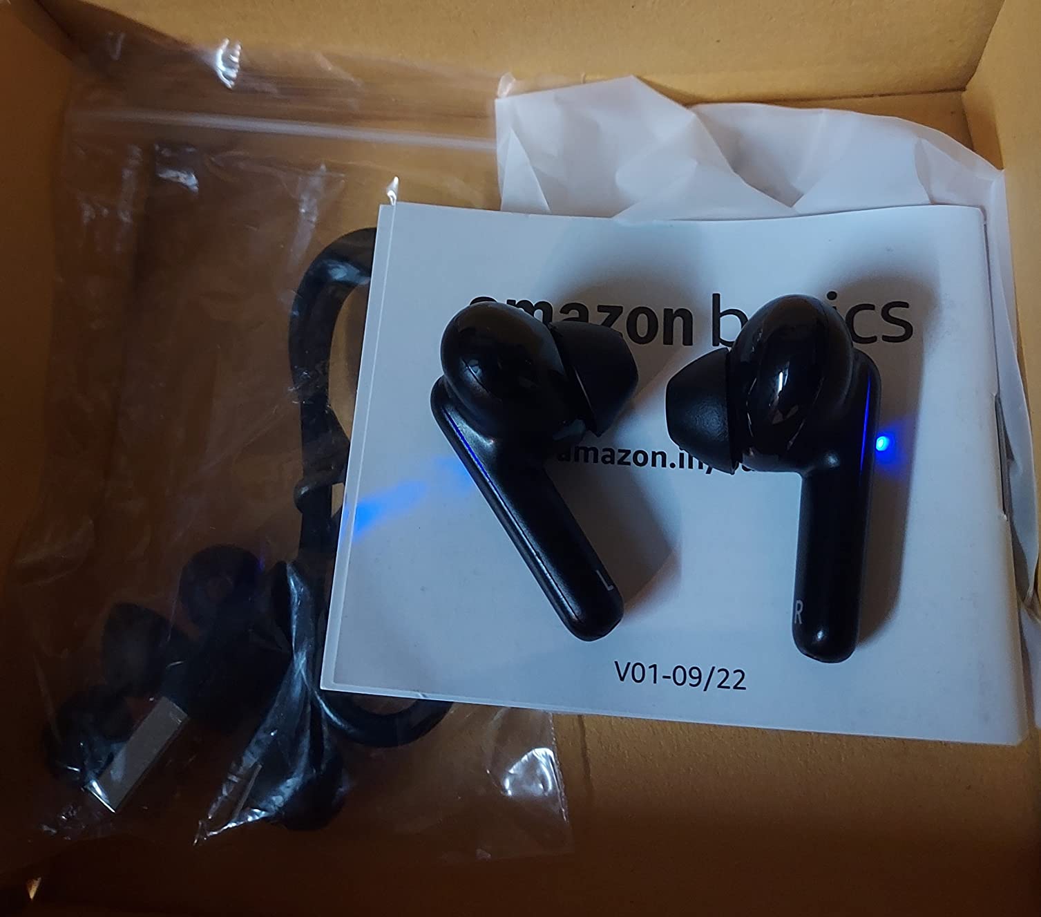 amazon basics Bluetooth 5.0 Truly Wireless in Ear Earbuds, Up to 38 ...