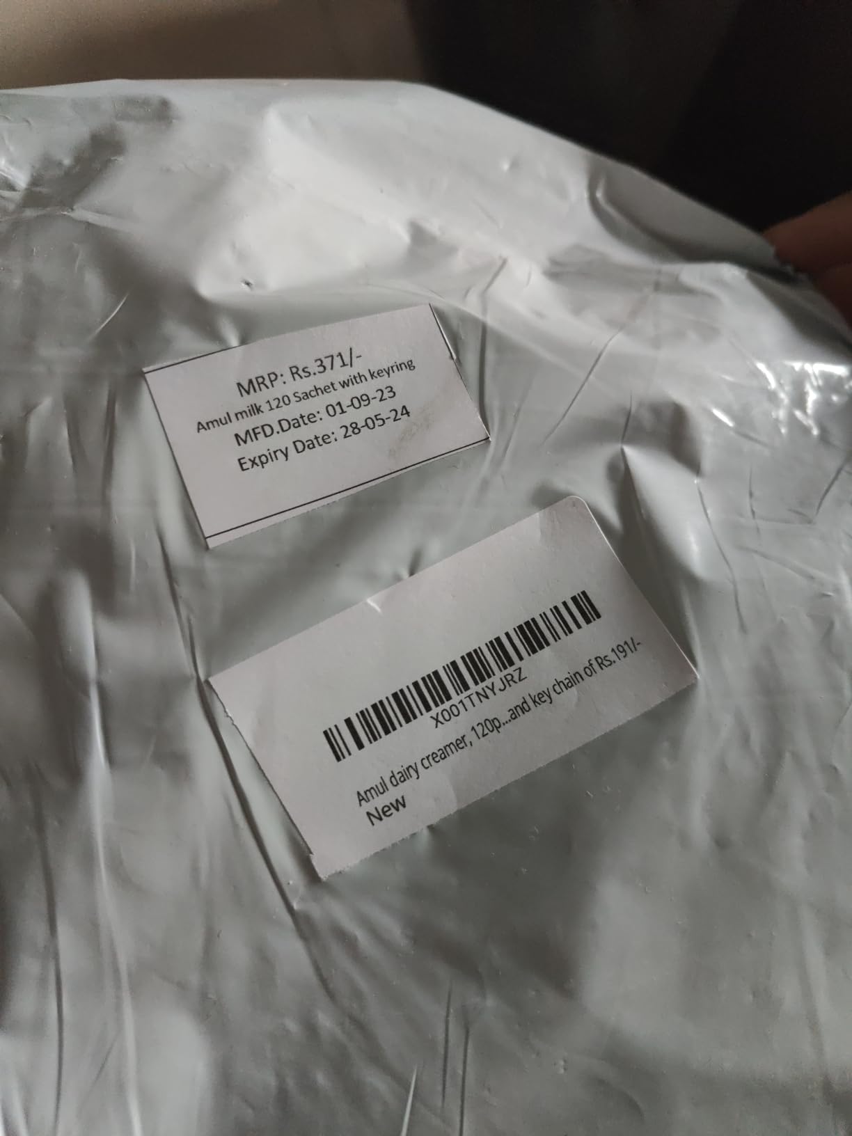 Amul dairy creamer, 120pcs packets with 3gm powder milk and key chain ...