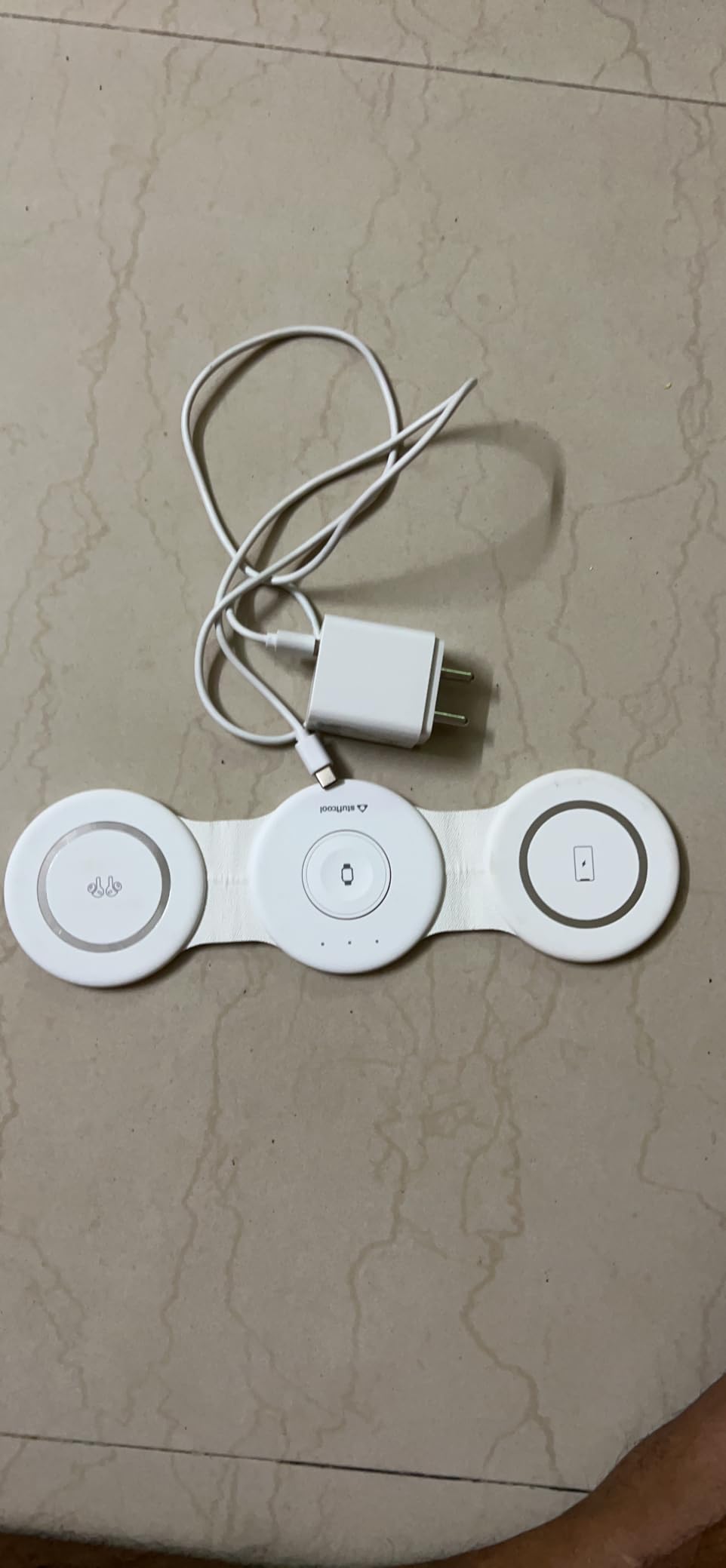 Stuffcool Stack 3 in 1 Foldable Magnetic Wireless Charging Station with ...