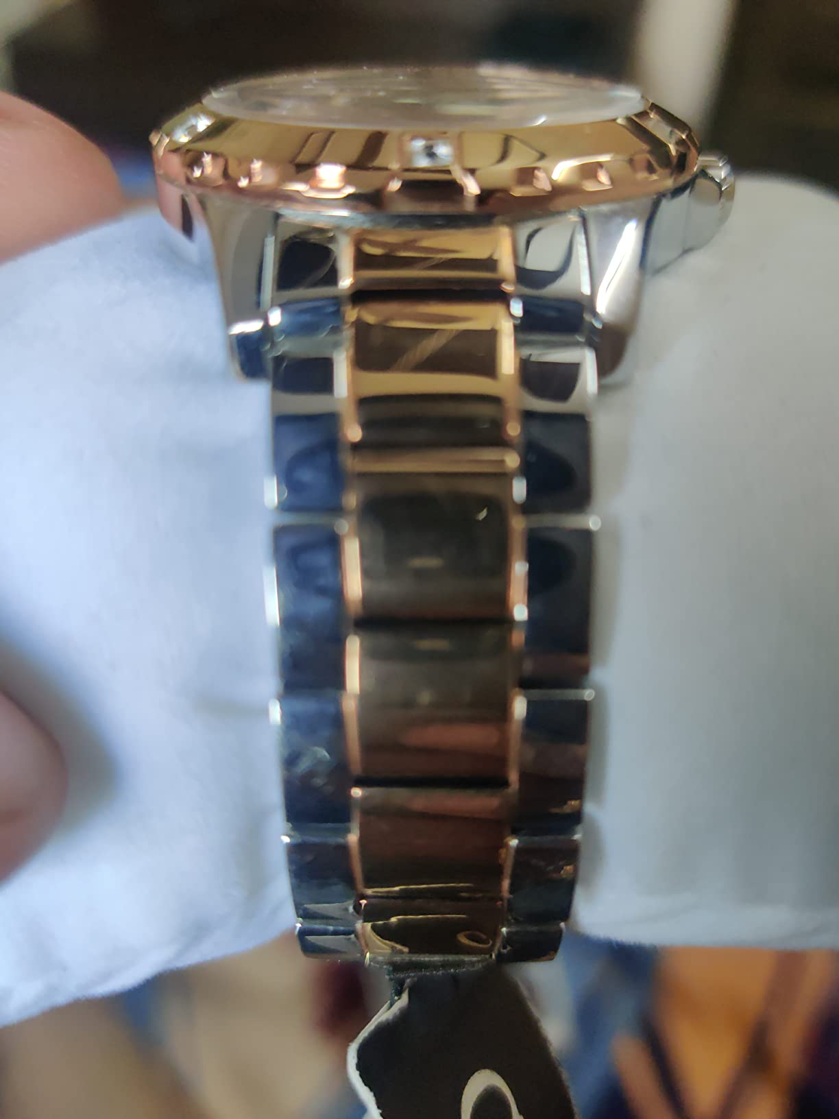 Guess Stainless Steel Fashion Analog Rose Gold Dial Women's Watch ...