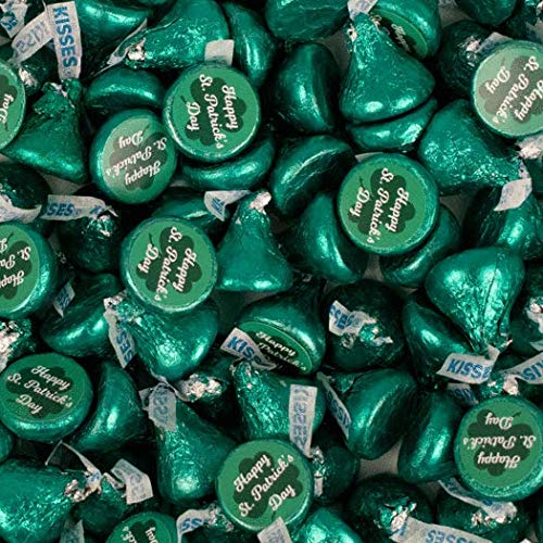 Amazon.com: 85 Pcs St. Patrick's Day Candy Party Favors - 13.6oz Green ...