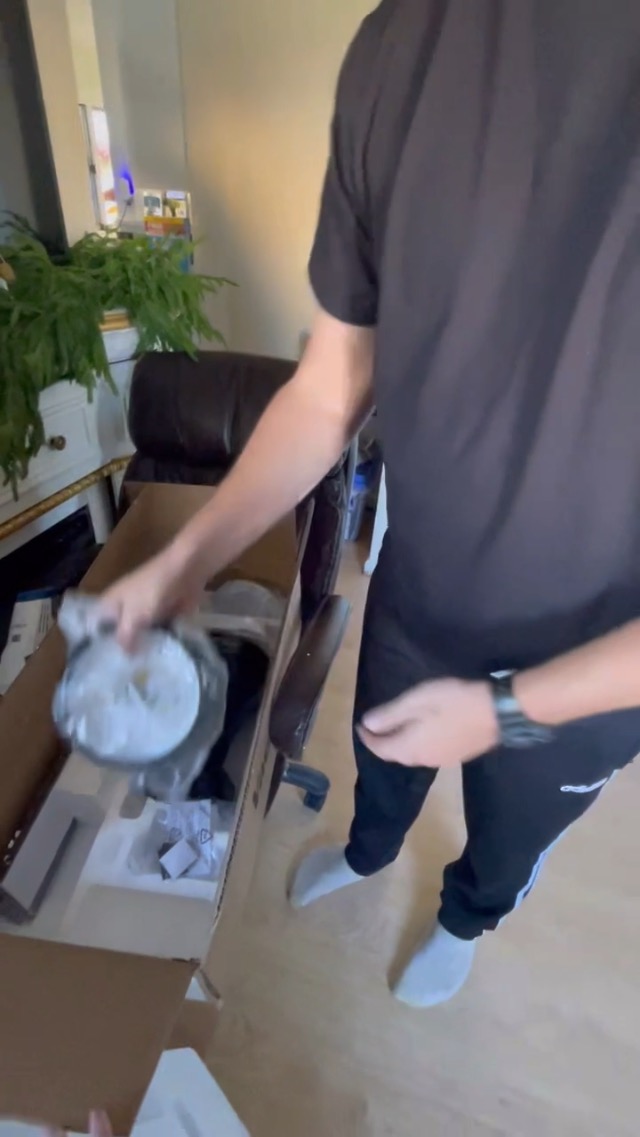 Watch What parts are included with the fan? on Amazon Live