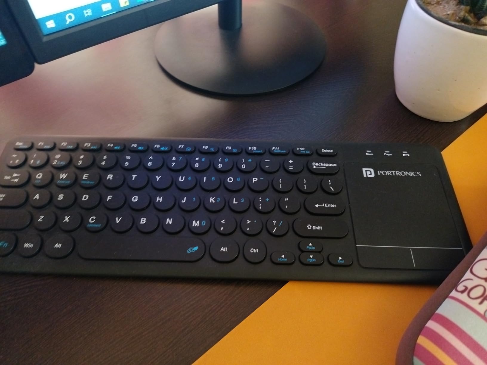 Amazon.in: Buy Portronics Bubble Pro Wireless Keyboard with Touchpad ...