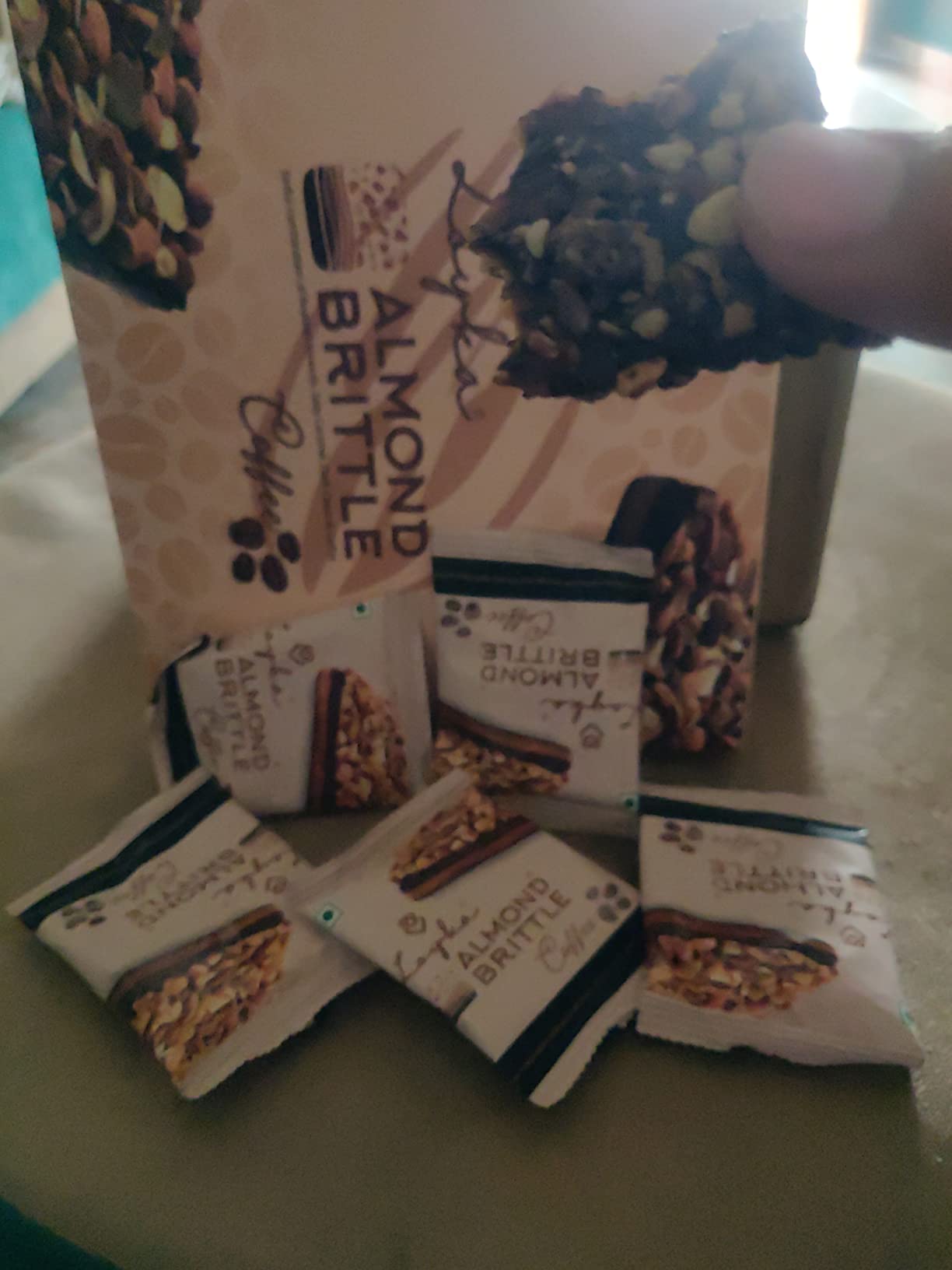 Loyka Almond Brittle Assorted Choco Box - 8 pcs 116gm | Premium ...