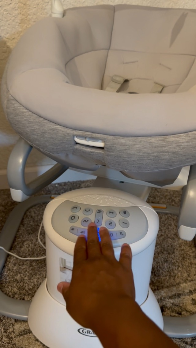 Watch Review of Graco, Soothe My Way Swing with Removable Rocker on ...