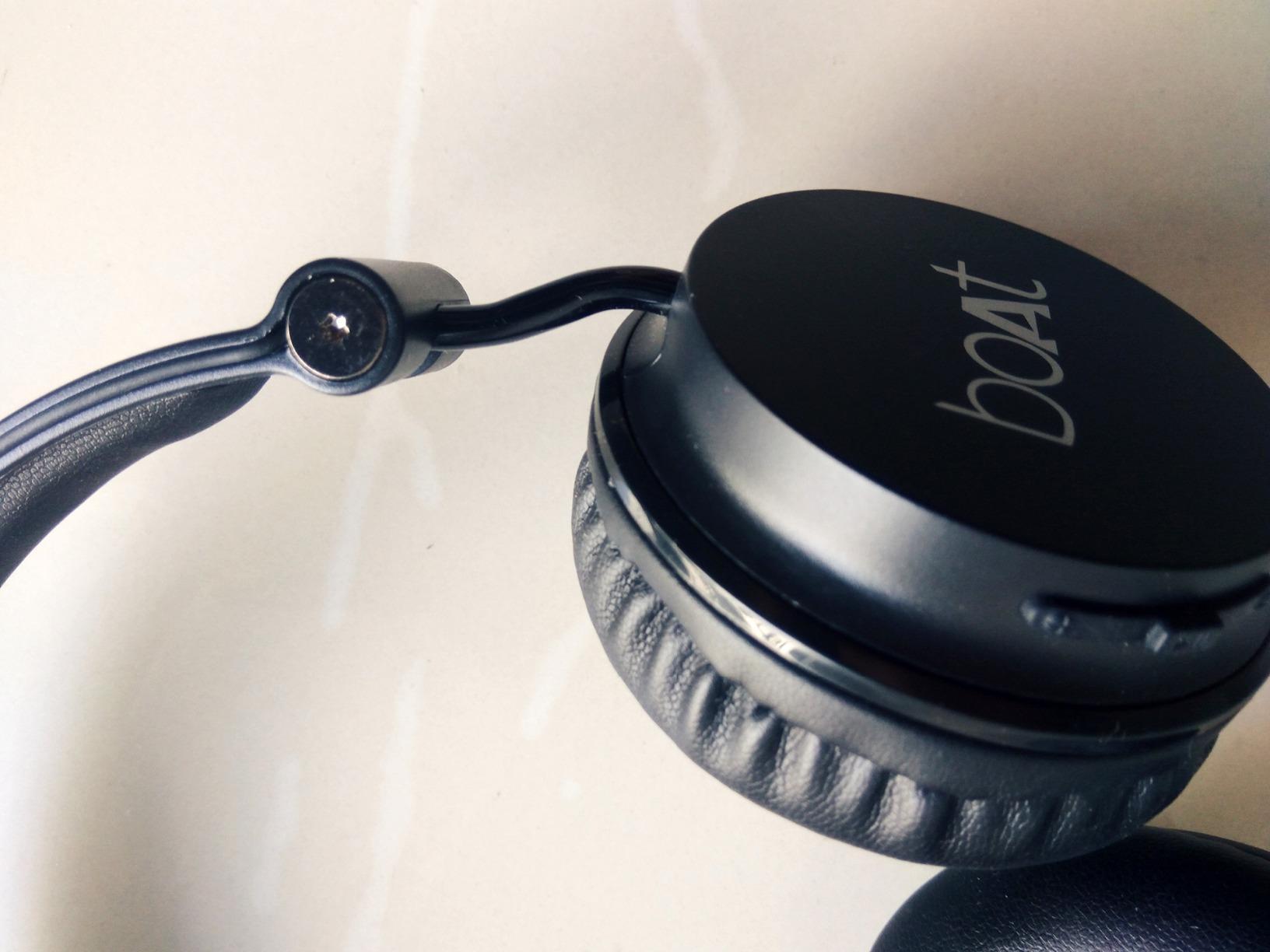 boAt Rockerz 410 Bluetooth Over Ear Headphone with Super Extra Bass, Up ...