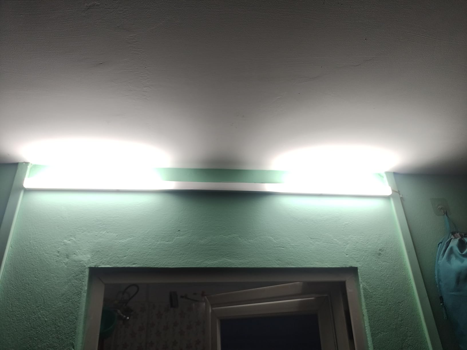 Buy Havells Pride Essential 20W LED B22D Batten Tubelight| Cool White ...