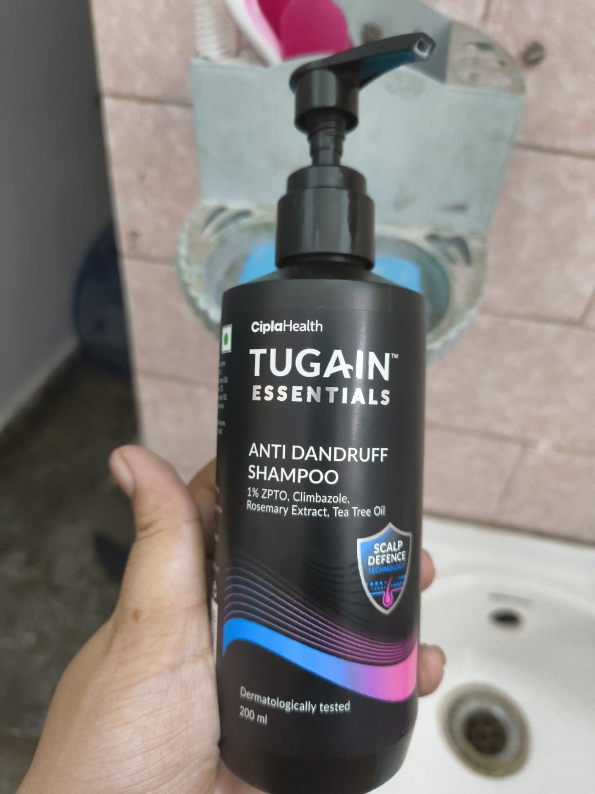 Buy Tugain Essentials Anti Dandruff Shampoo (200ML) | With Zinc Pyrithione, Climbazole,Rosemary ...