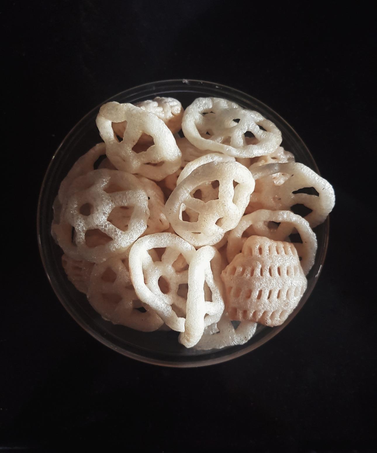 Fryie Express Spicy Wheels with Homemade Chat Masala, 401g. Fryums ...