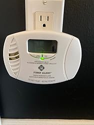 First Alert CO615A Carbon Monoxide Plug-In Alarm with Battery Backup ...
