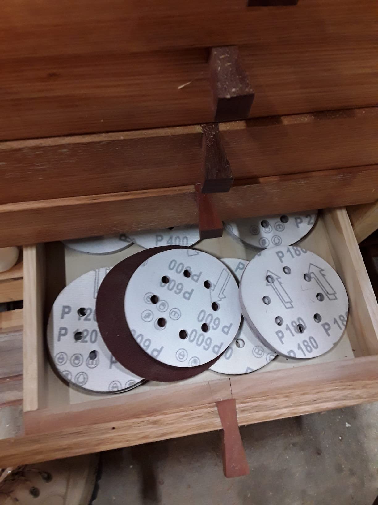 Sandpaper 100 Pieces 5 Inch with 8 Holes Dustless Hook-and-Loop ...