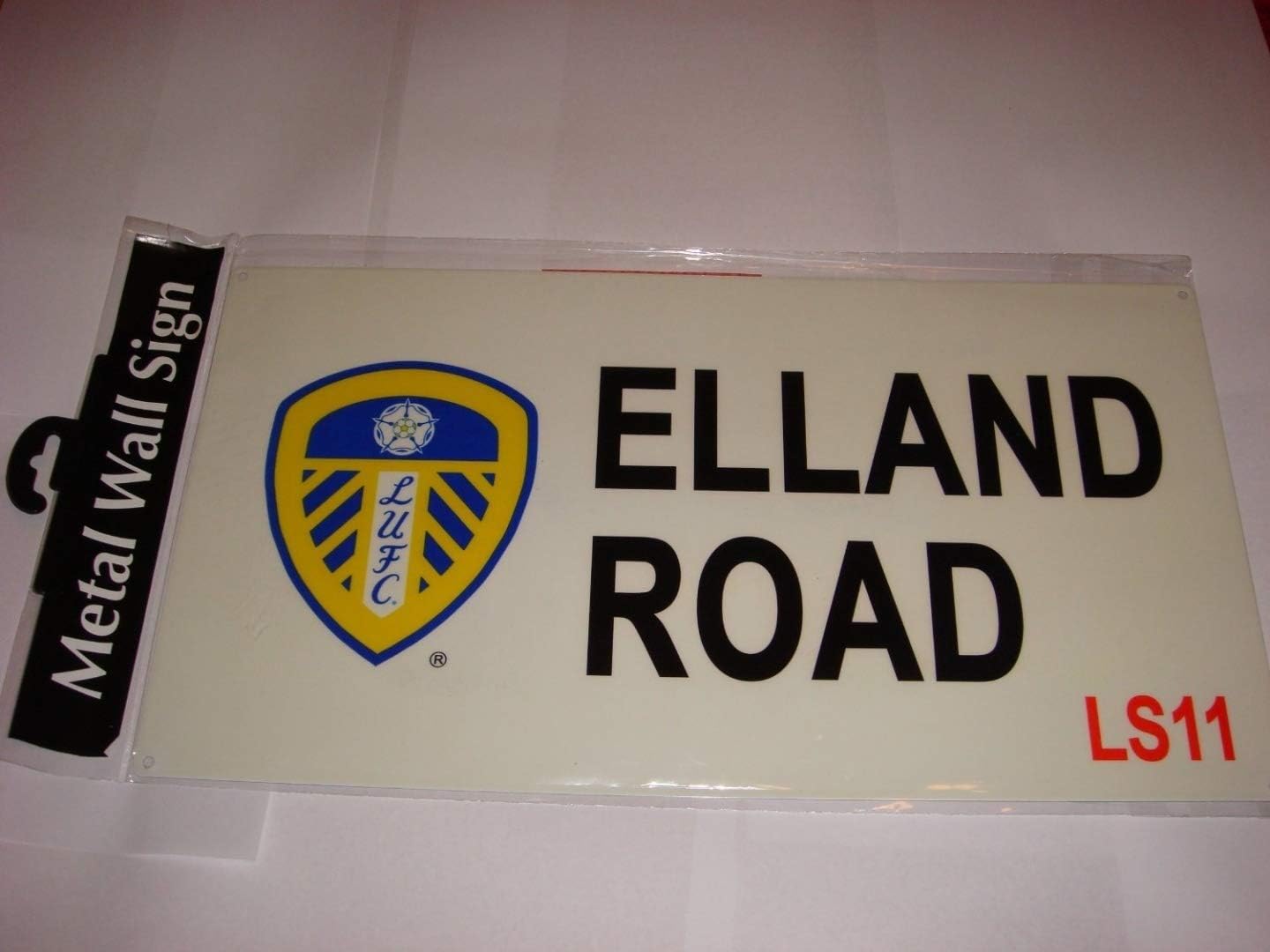 Amazon.com: LEEDS United Large Metal Elland Road Street Sign 10"x18 ...