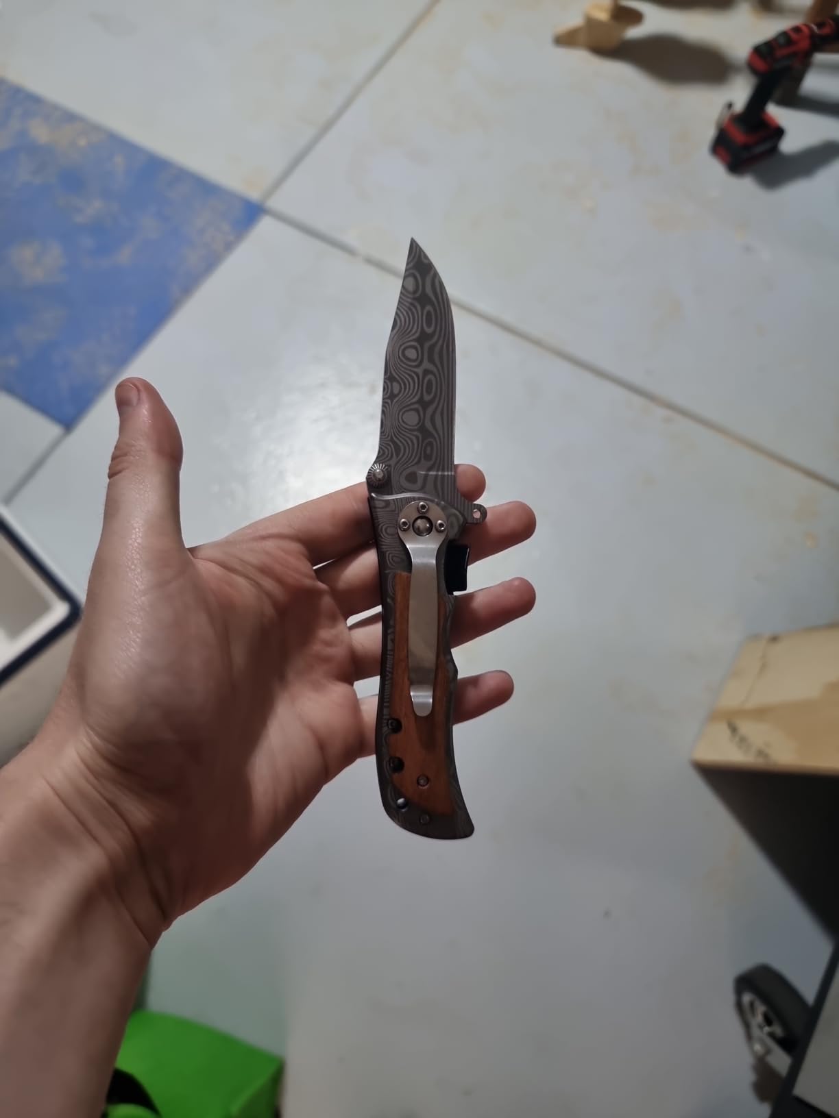 Sezlinver Two-Handed Folding Knife with Thumb Lock System,Permitted to ...