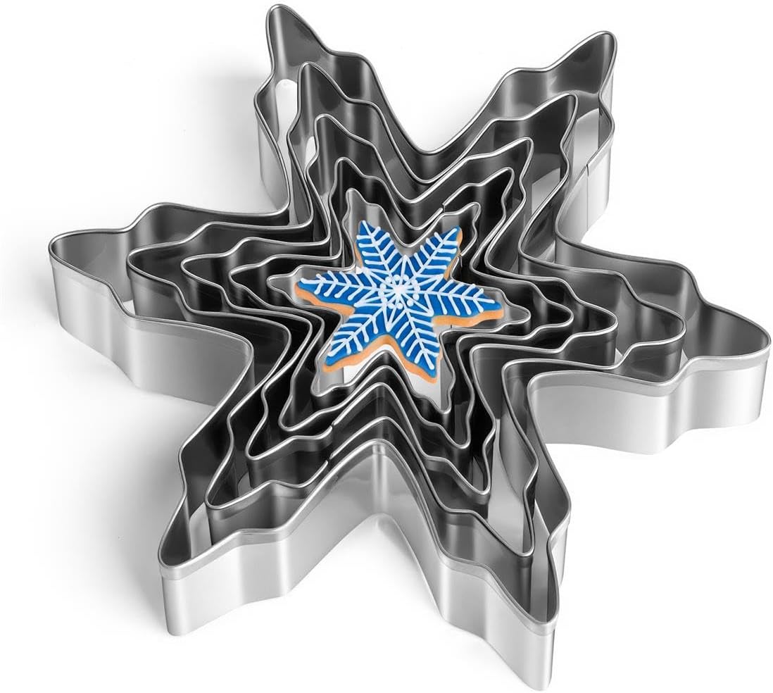 Amazon.com: Christmas Cookie Cutters Set of 5 Pieces, Snowflake Shaped ...