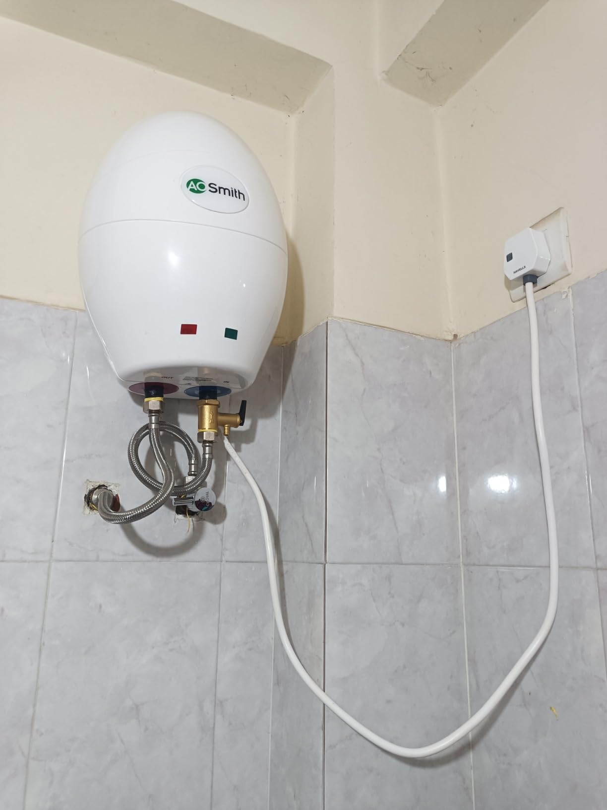 AO Smith Geyser 3 Litre Instant Heating With 3kW Glass Lined Heating ...