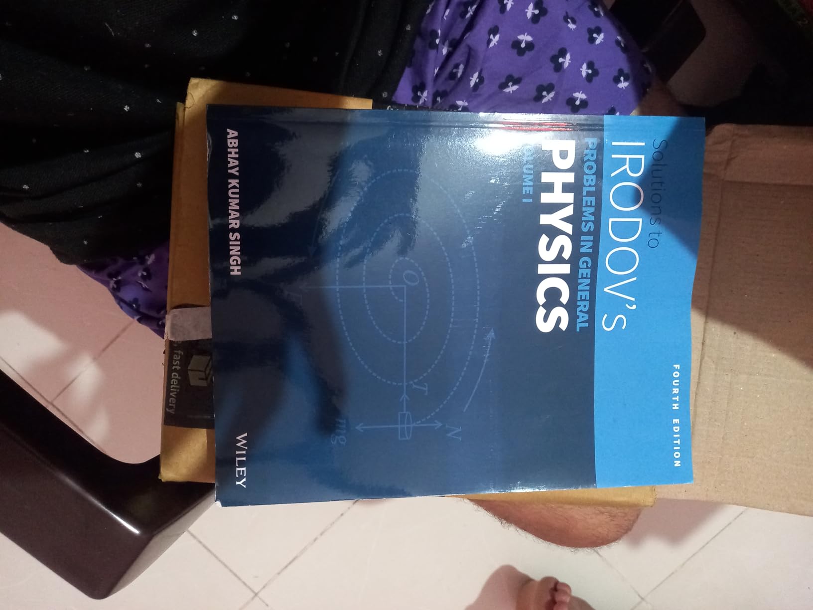 Wiley's Solutions to Irodov's Problems in General Physics, Vol 1, 4ed : Abhay Kumar Singh ...