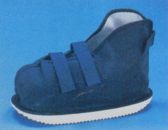 Amazon.com : Cast Boot Closed Toe Small Fits 2 1/2 - 6 Size : Medical ...