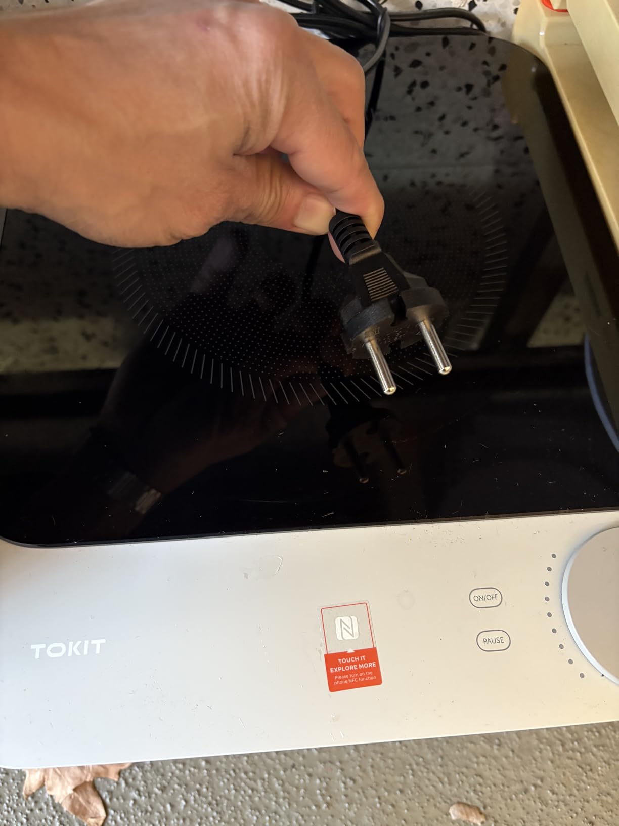 TOKIT Induction Cooktop Portable 9 Power Setting Automatic Pot ...