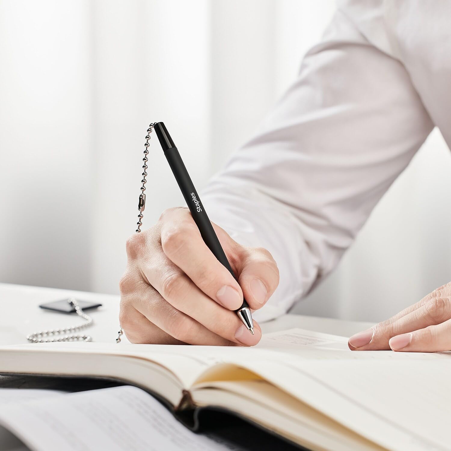 STAPLES Anchor Counter Top Pen, Medium Point, Black Ink, (St31587vs)