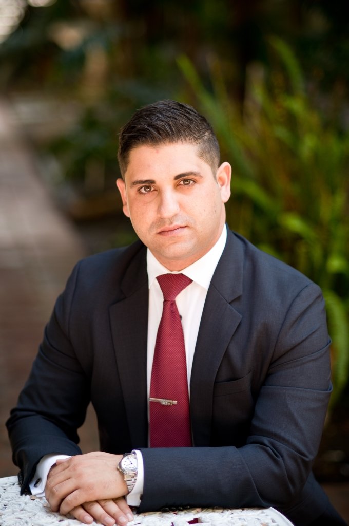 Amazon.com: Ali Hashemian: books, biography, latest update