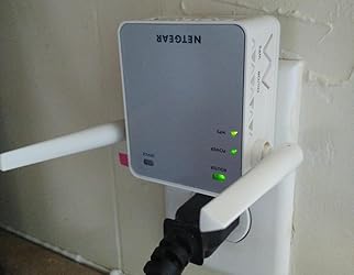 Amazon.com: NETGEAR Wi-Fi Range Extender EX2700 - Coverage Up to 800 Sq Ft and 10 devices with ...