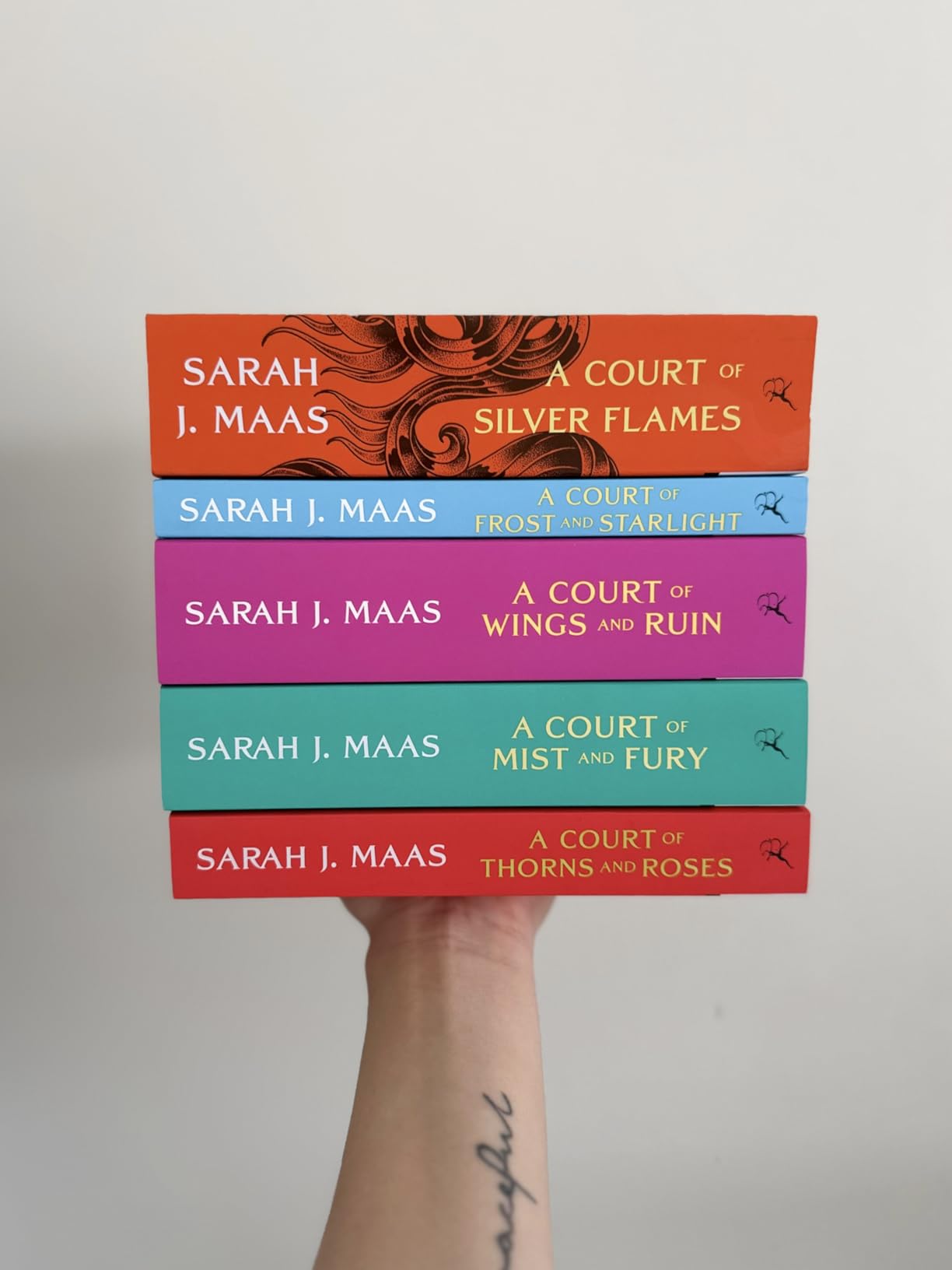 A Court of Thorns and Roses Paperback Box Set (5 books): The first five ...