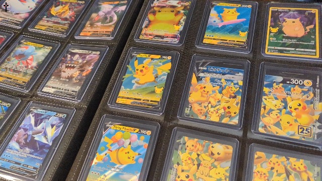 Watch THE BEST& TopDeck TopLoader Binder | Holds 200 Toploaders on ...