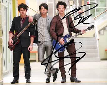 Nick Jonas & Kevin Jonas Signed Autograph 8x10 Photo - Jonas Brothers ...