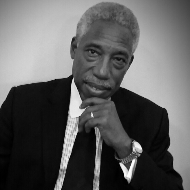 Amazon.com: Bishop Robert E. Smith Sr: books, biography, latest update