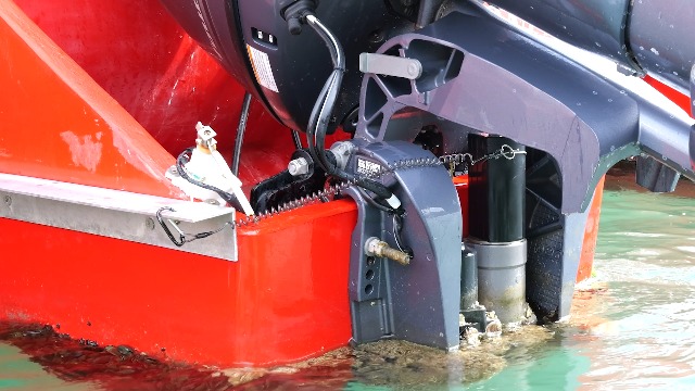 Marine Engine Protection Methuker Boat Transom Saver - Single Ram Wedge ...