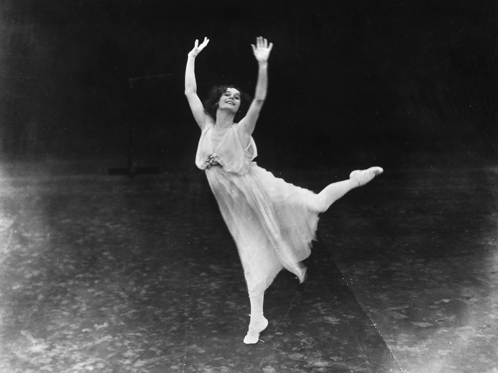 Anna Pavlova Dancing