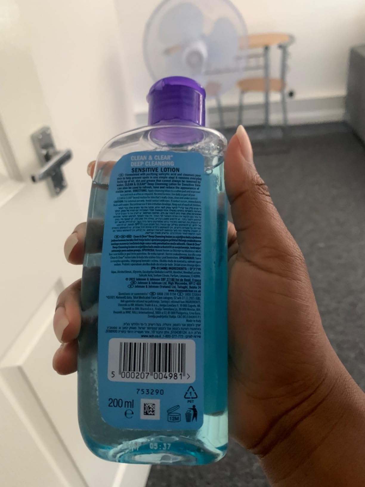 Clean & Clear Deep Cleansing Lotion for Sensitive Skin 200ml : Amazon ...