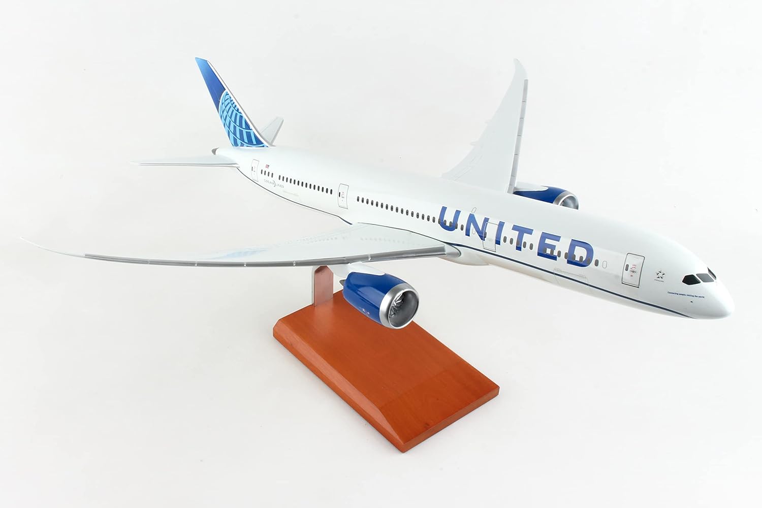 Amazon.com: United 787-9 2019 Livery : Arts, Crafts & Sewing