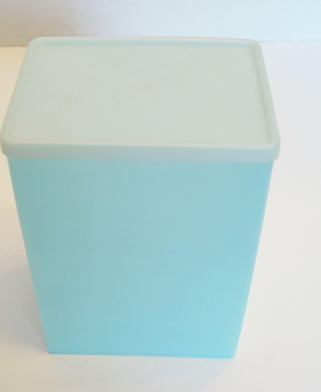 Amazon.com: Vintage Tupperware Blue Big Freeze Ice Cream Keeper and Lid ...