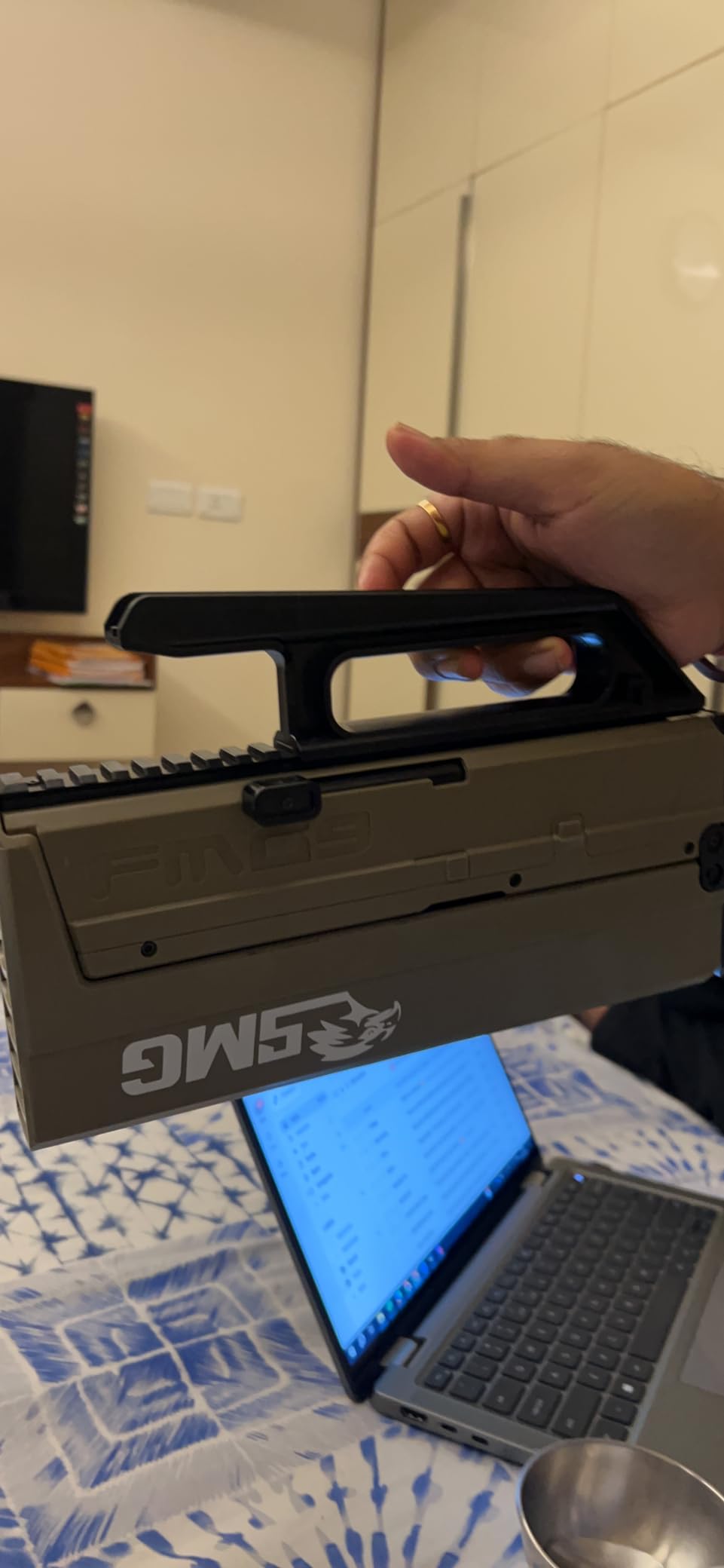 Hemtik FMG9 EVA Soft Foam Shell Ejection Gun Toy Blaster Gun Submachine ...