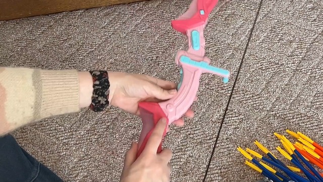 Watch LED Light Up Bow and Arrow Set ﹙Green﹚ on Amazon Live