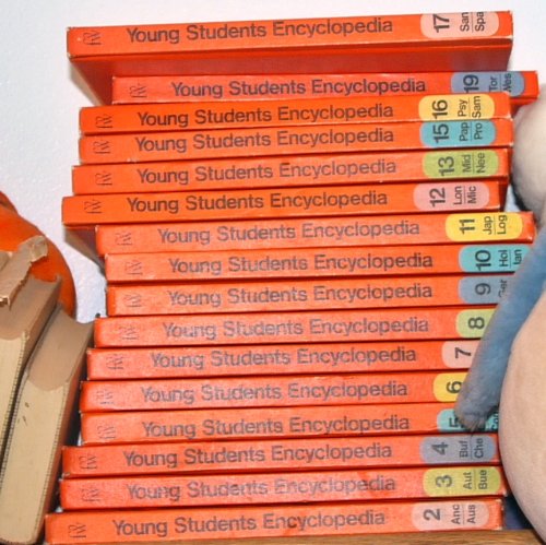 Young Students Encyclopedia Set - 16 Volumes - Funk & Wagnalls: Funk ...