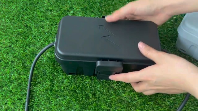 Outdoor Green Cable Enclosure