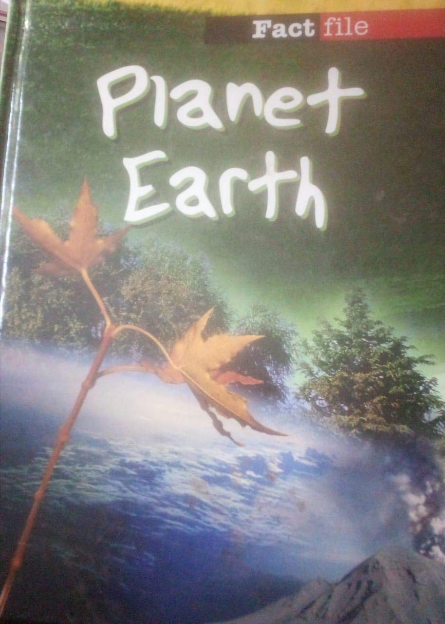 Planet Earth: Fact File : Amazon.in: Books