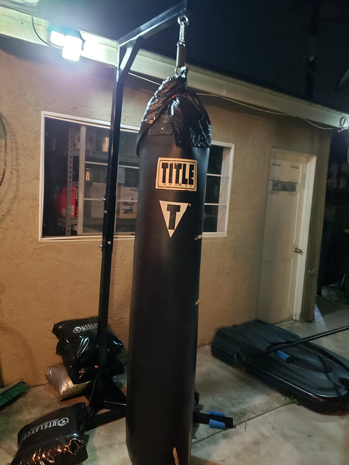 $72/mo - Finance Outslayer Muay Thai Heavy Bag Stand 350lbs Capacity ...